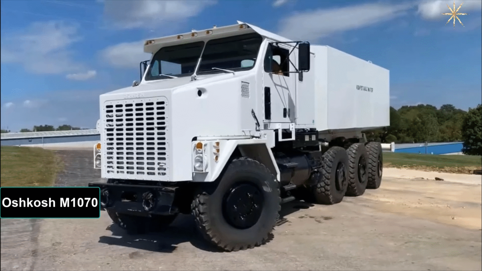 Oshkosh M1070: The Military’s Heavy Equipment Transport